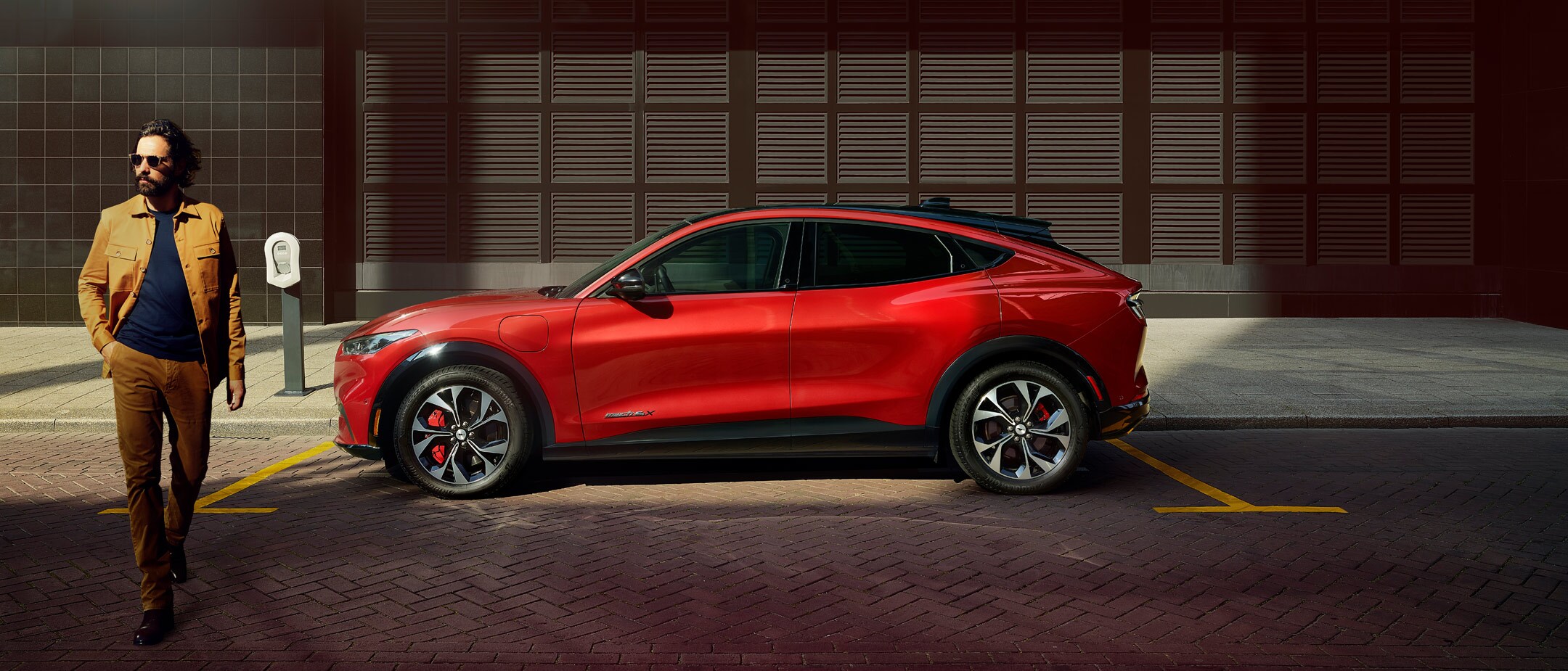 Täyssähköinen Ford Mustang Mach-E – Täyssähköinen SUV-katumaasturi ...